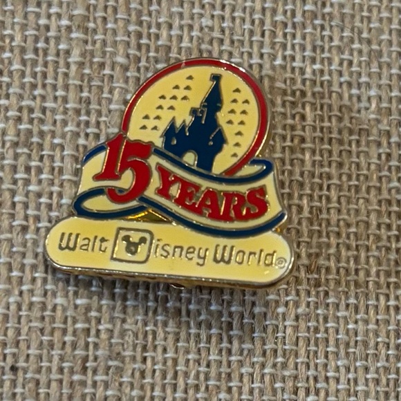 Jewelry | Vintage Walt Disney World 15 Years Pin | Poshmark